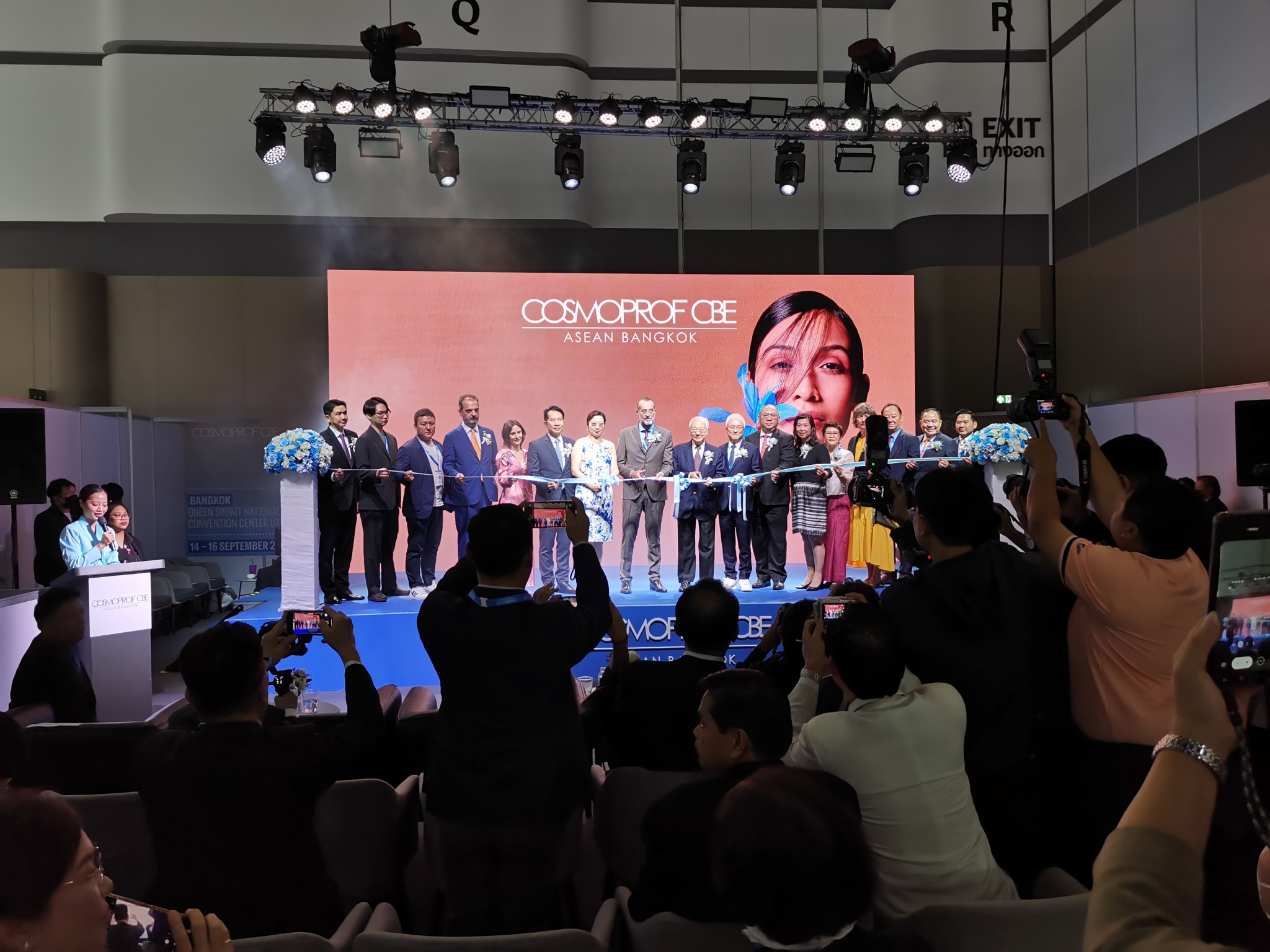 Cosmoprof CBE Asean 2023: [Show Report] | TRENDS. TRAVELS. AND BERLIN